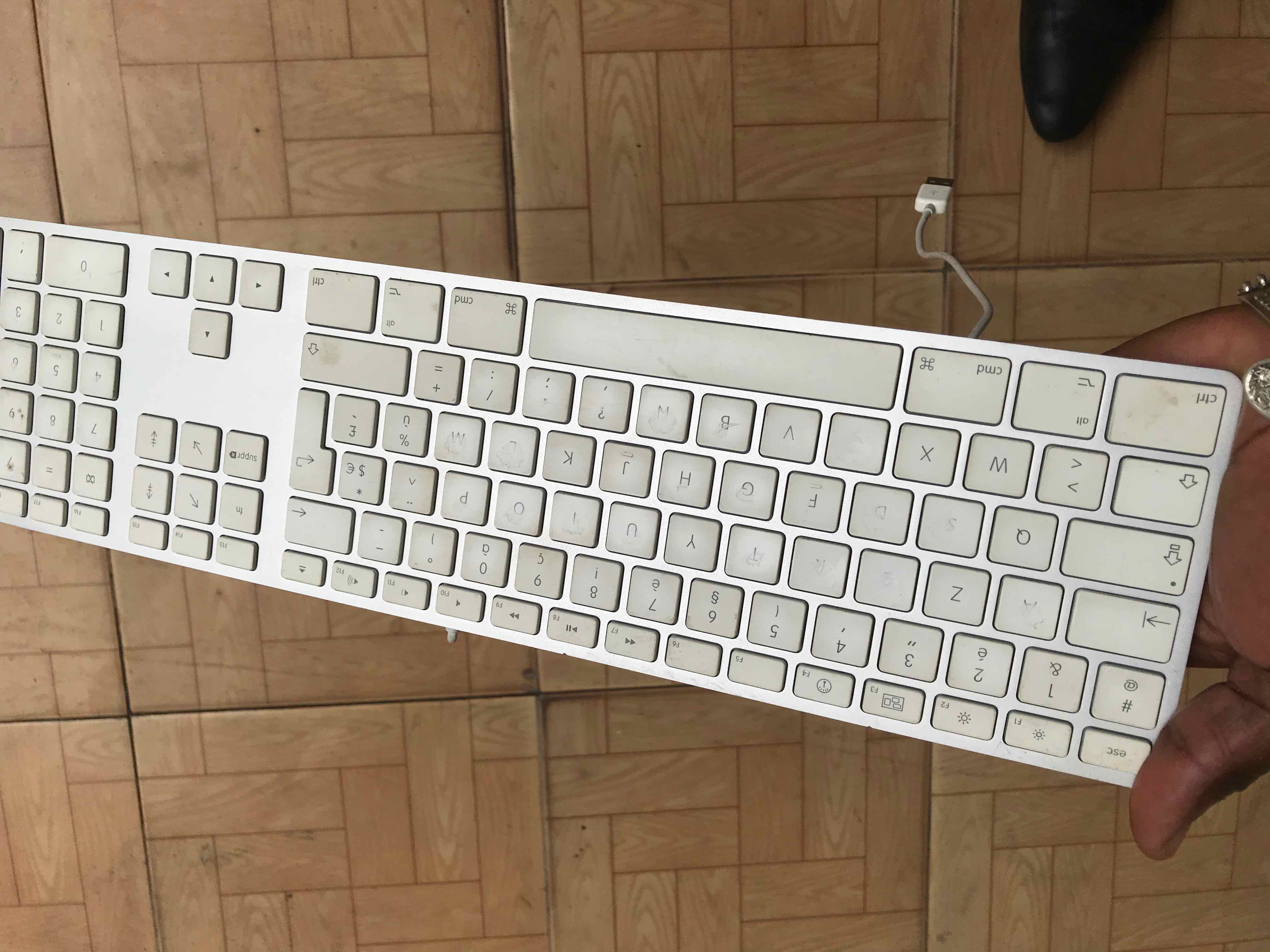 Accessoires Informatiques Clavier Apple - 2 ports USB neufs et ...