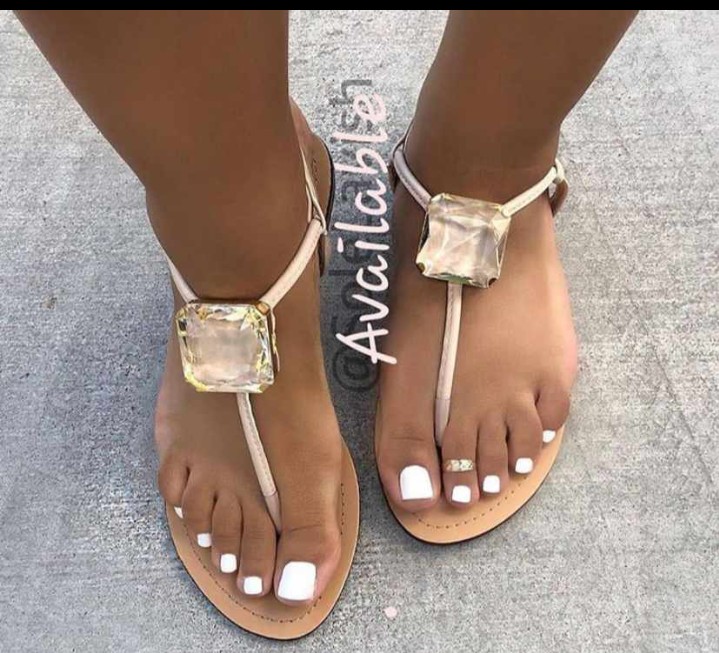 Chaussures Femme Tapettes femme neufs et occasions au Togo ...