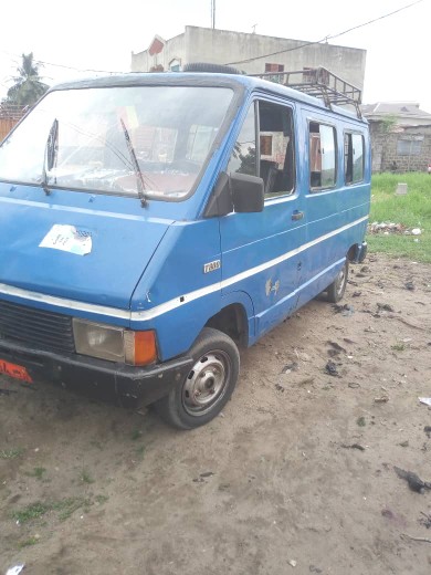 Camions & Bus Mini Bus neufs et occasions au Bénin - CoinAfrique Bénin