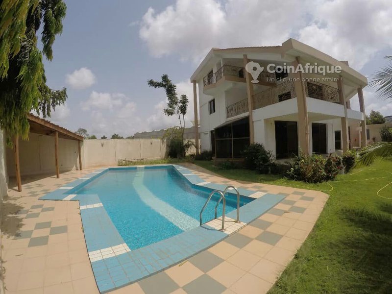 Villas Vente Villa 8 pièces - Lomé au Togo - CoinAfrique Togo