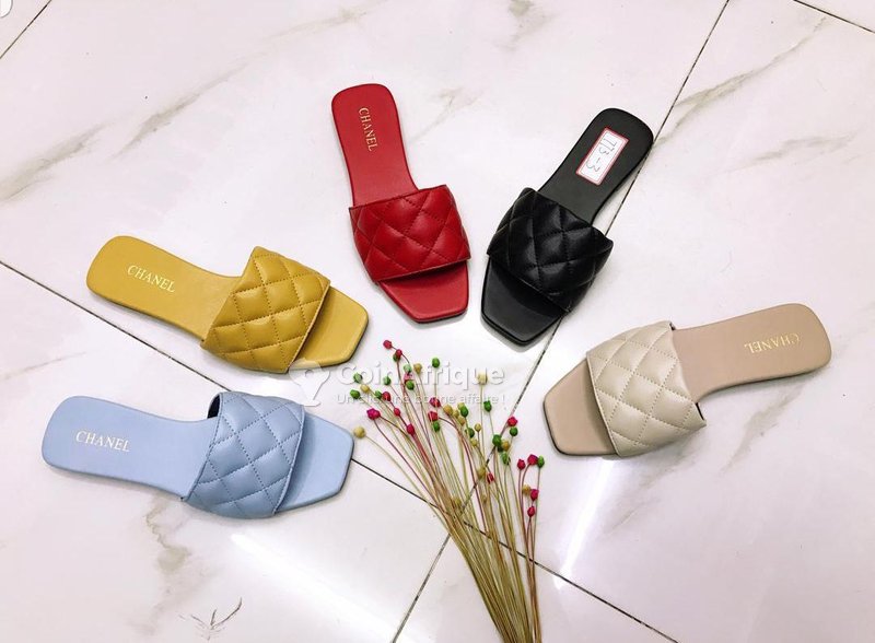 Chaussures Femme Tapettes femme neufs et occasions au Togo ...