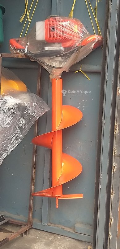 Matériel Agricole Tarière motorisée pour trouaison au Cameroun - CoinAfrique Cameroun