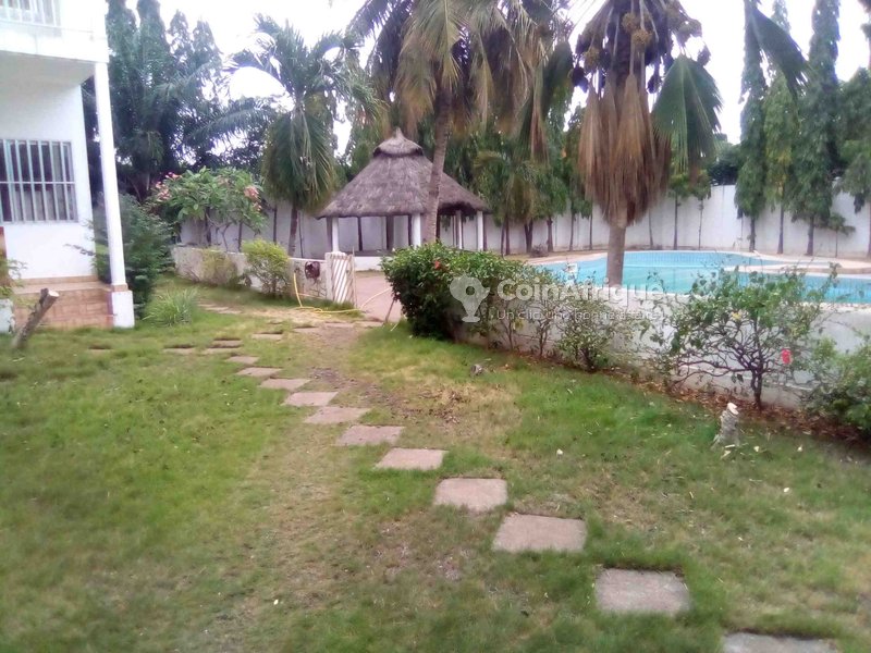 Villas Location Villa 7 pièces - Lomé au Togo - CoinAfrique Togo