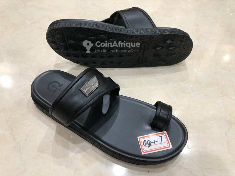 Chaussures Homme Tapettes cuir homme neufs et occasions au Togo ...