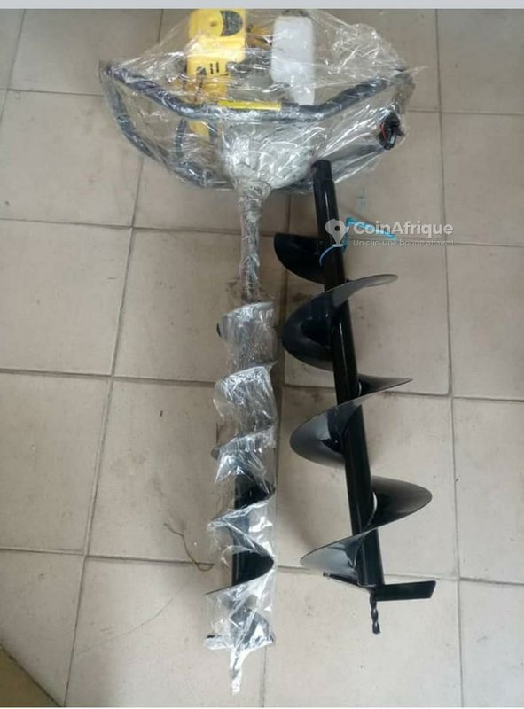 Matériel Agricole Tarière motorisé au Cameroun - CoinAfrique Cameroun