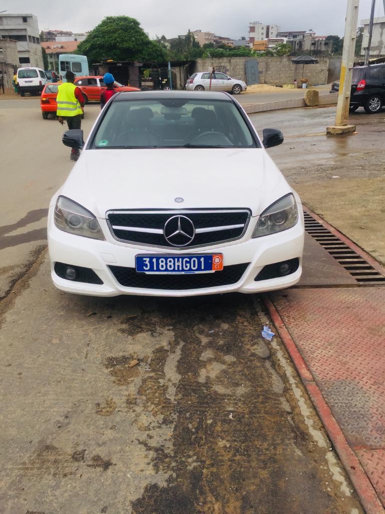 Voitures Mercedes-Benz C300 4Matic 2005 neufs et occasions en Côte d ...