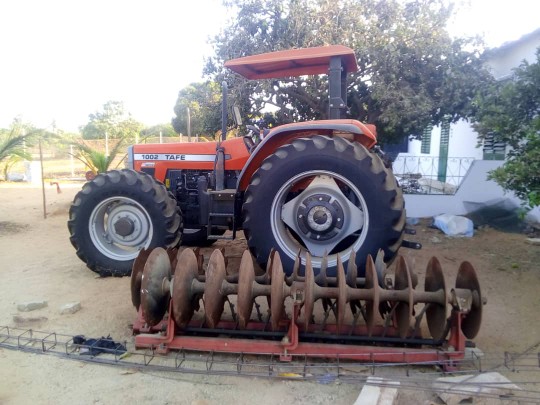 Matériel Agricole Tracteur Tafe 1002 2009 au Sénégal - CoinAfrique Sénégal